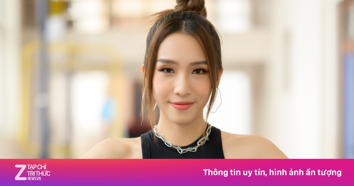 Emily: 'Ở nhà, tôi đầu bù tóc rối' - Giải trí - ZNEWS.VN