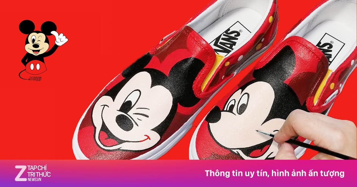 Sơn hình chuột Mickey lên giày trắng đúng chuẩn mốt đi chơi Tết | Znews.vn