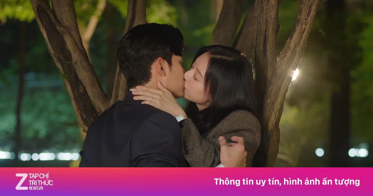 Kim Ji Won hôn Kim Soo Hyun, 'Nữ hoàng nước mắt' bùng nổ - Giải trí - ZNEWS.VN