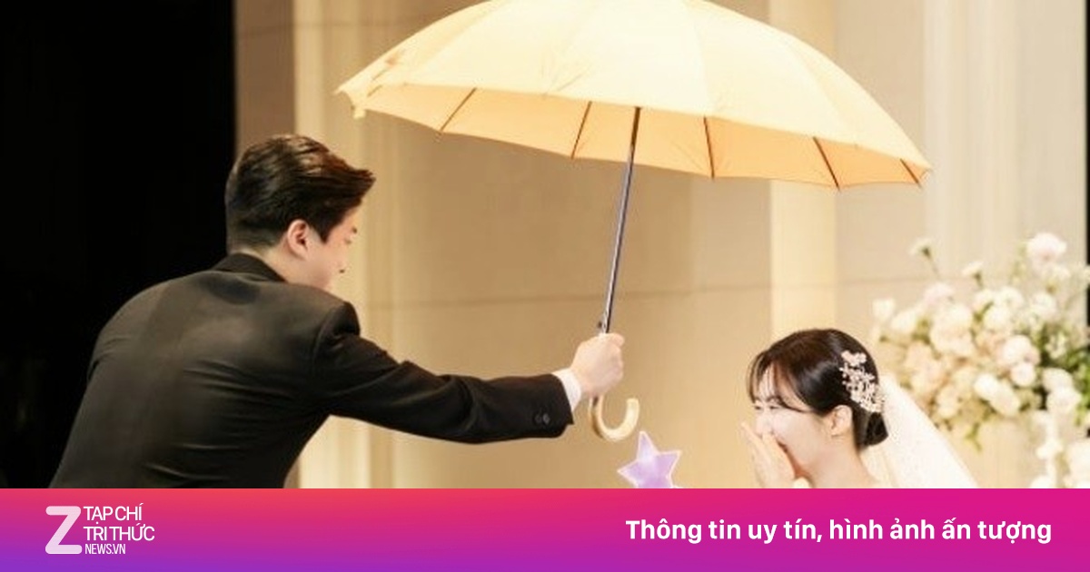 Cảnh chú rể che ô cho cô dâu ngồi xe lăn gây sốt ở Hàn Quốc - Lifestyle - ZNEWS.VN