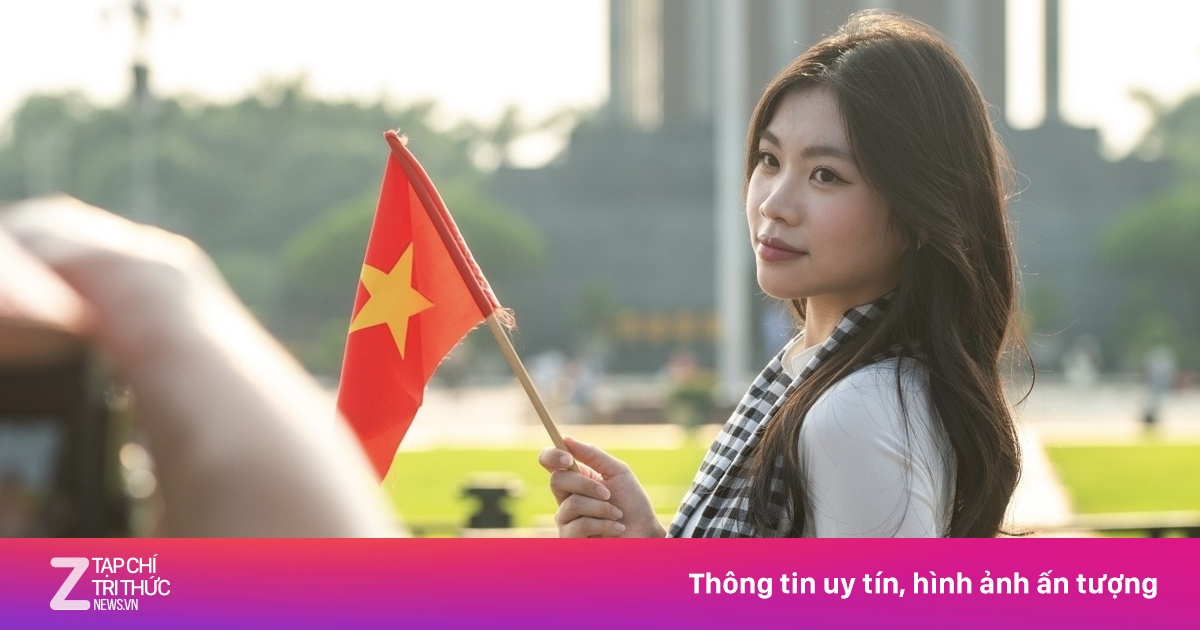 Người Việt chi hơn 13 tỷ đồng cho thời trang gắn Quốc kỳ - Lifestyle - ZNEWS.VN