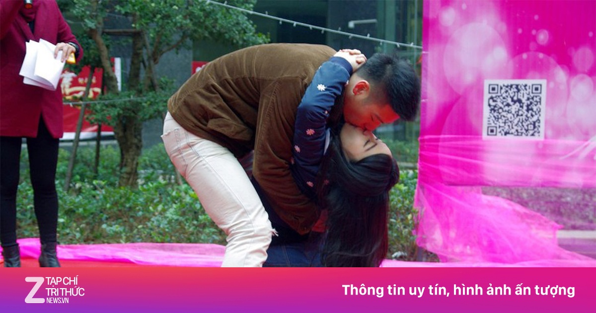 Những màn thi hôn độc nhất vô nhị | Znews.vn