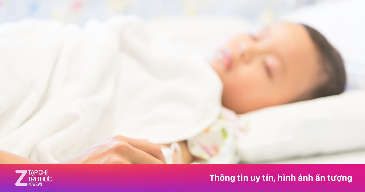 Bụng bé trai đầy dịch mủ sau 5 ngày sốt - Sức khỏe - ZNEWS.VN