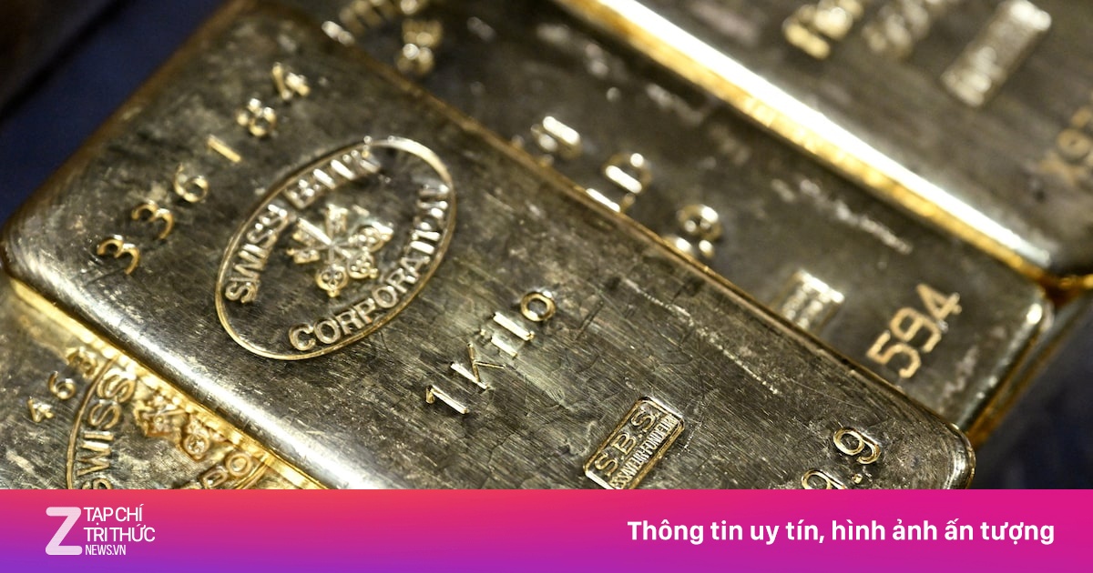 'Cá mập' bán tháo vàng | Znews.vn