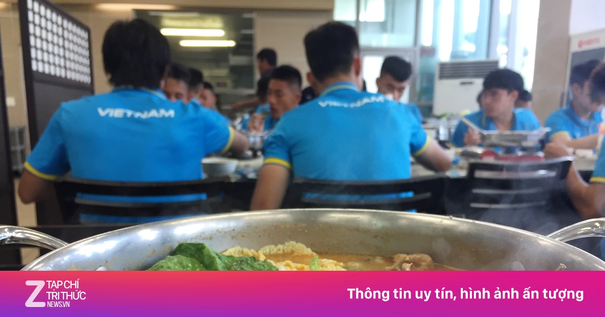 U22 Việt Nam có bữa ăn ngon nhất từ khi đặt chân tới Hàn Quốc - Bóng đá ...