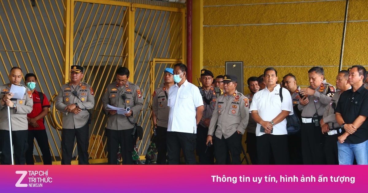 Xe buýt chở tuyển Việt Nam sẽ được cảnh sát Indonesia hộ tống - Thể ...