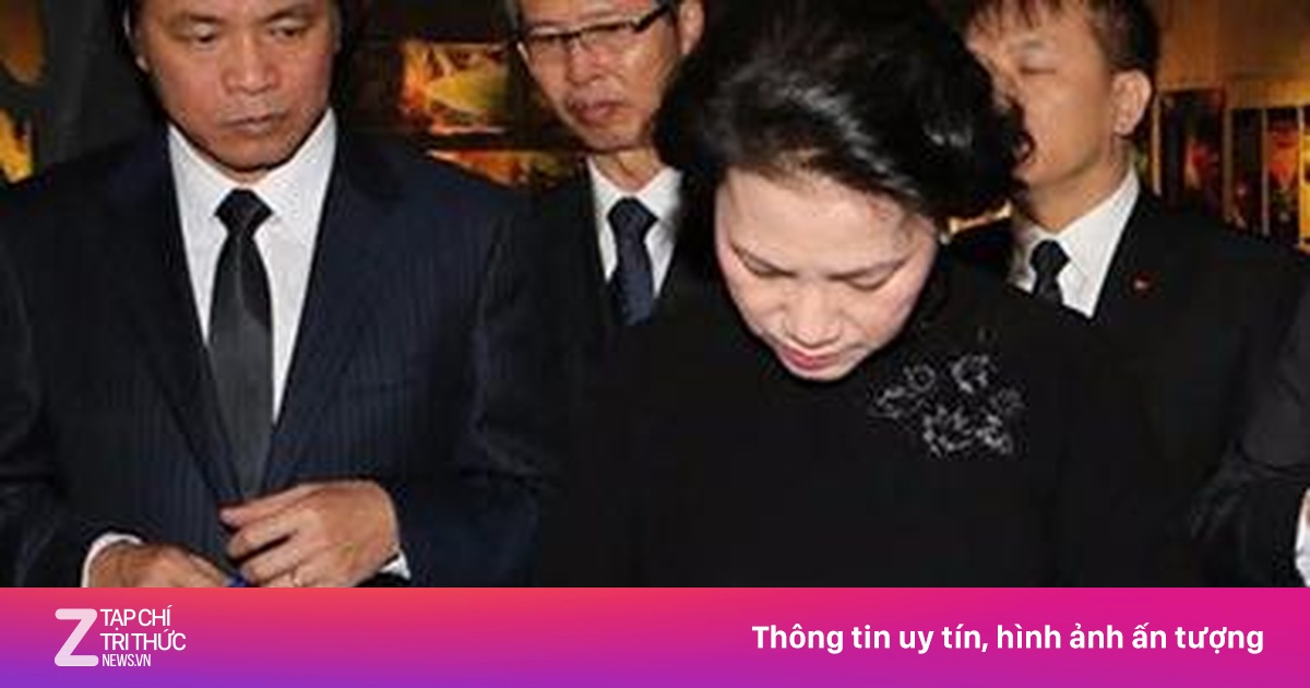 Chủ tịch Quốc hội viếng lãnh tụ Fidel Castro ở Havana - Thế giới - ZNEWS.VN