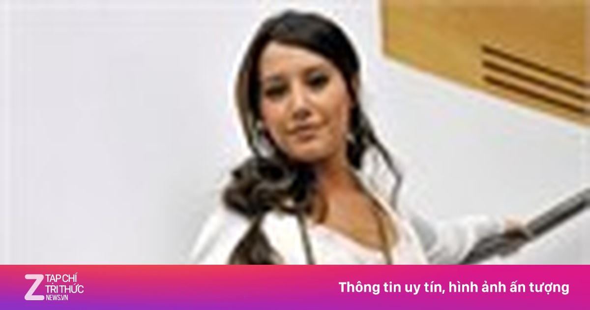 Ashley Tisdale khoe màu tóc mới | Znews.vn