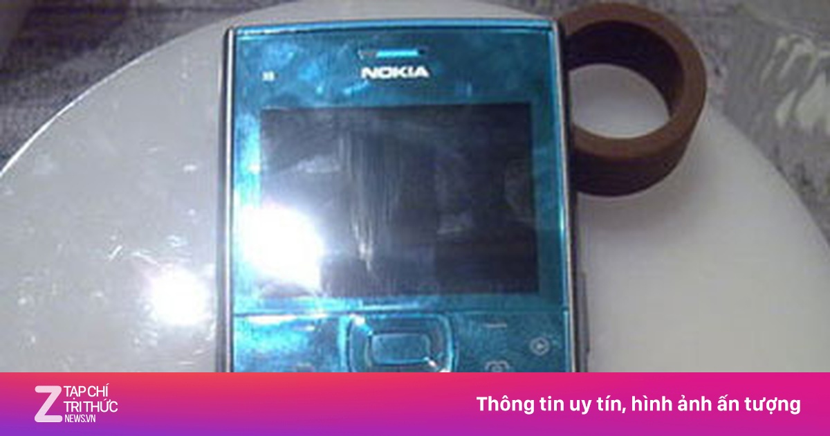 Nokia trình làng dế vuông với bàn phím QWERTY - Công nghệ - ZNEWS.VN