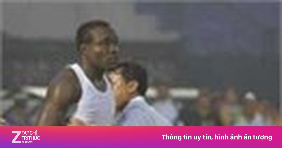 Timothy ném áo vào mặt trọng tài - Thể thao Việt Nam - ZNEWS.VN