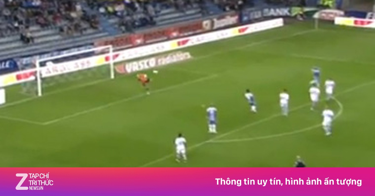 Hai bàn thắng khéo léo ngoài vòng cấm - Video bóng đá - ZNEWS.VN